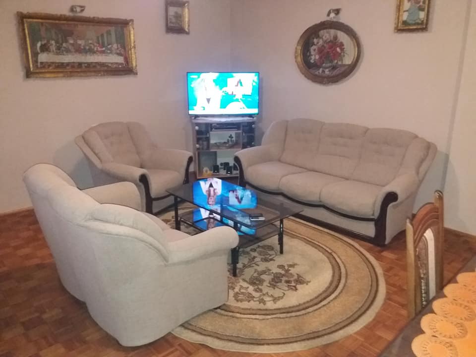 Tapetar Nenad presvlačenje i tapaciranje nameštaja Novi Sad