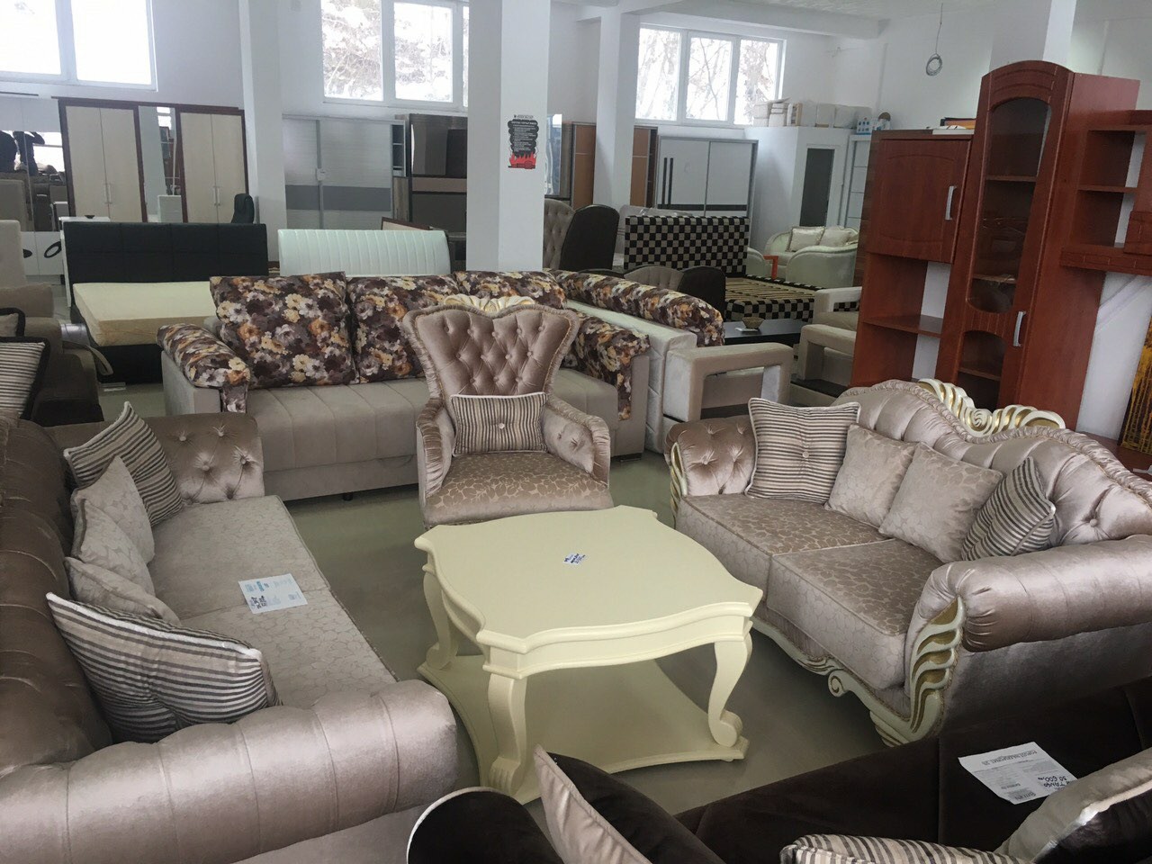 Alfa Lis doo nameštaj po meri Velika Plana - POSLOVNE STRANE