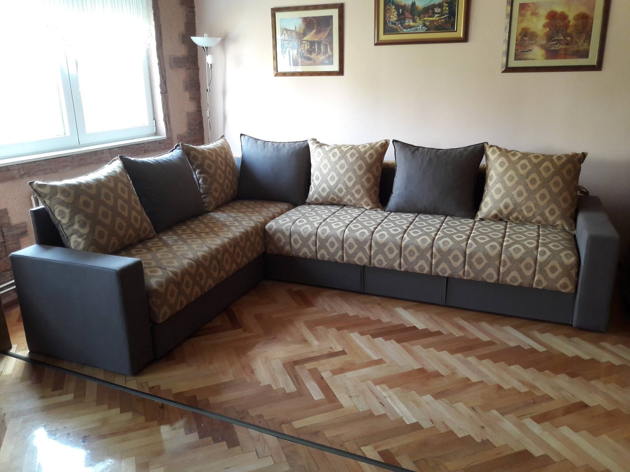 Popravka i proizvodnja nameštaja Kuršumlija Tapetar Beli