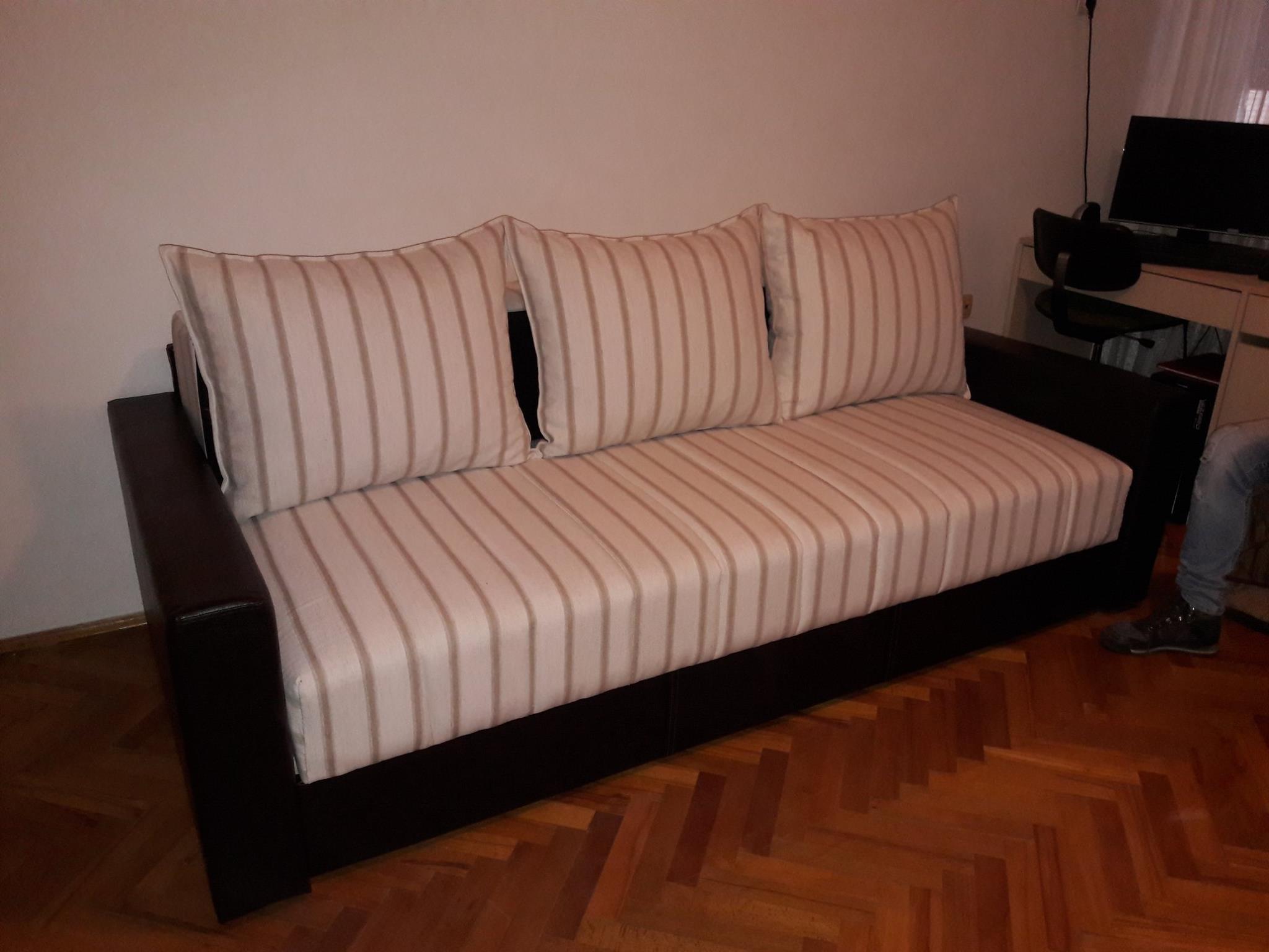 Popravka i proizvodnja nameštaja Kuršumlija Tapetar Beli